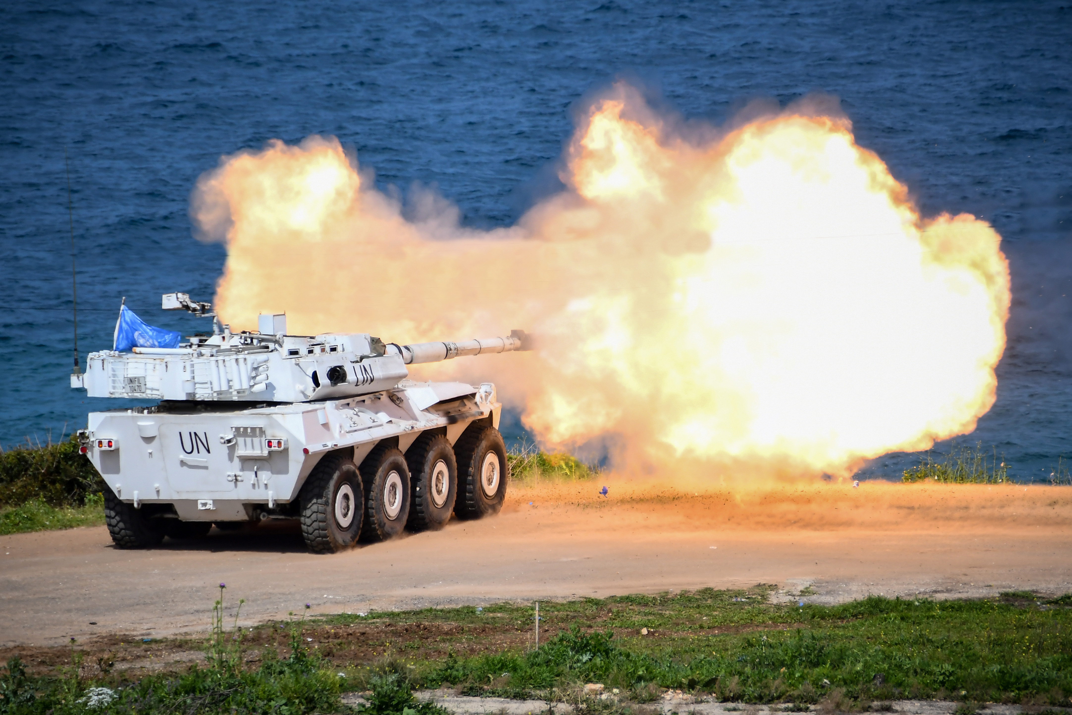 Italian, Ghanaian and Malaysian troops carry out live firing exercise ...
