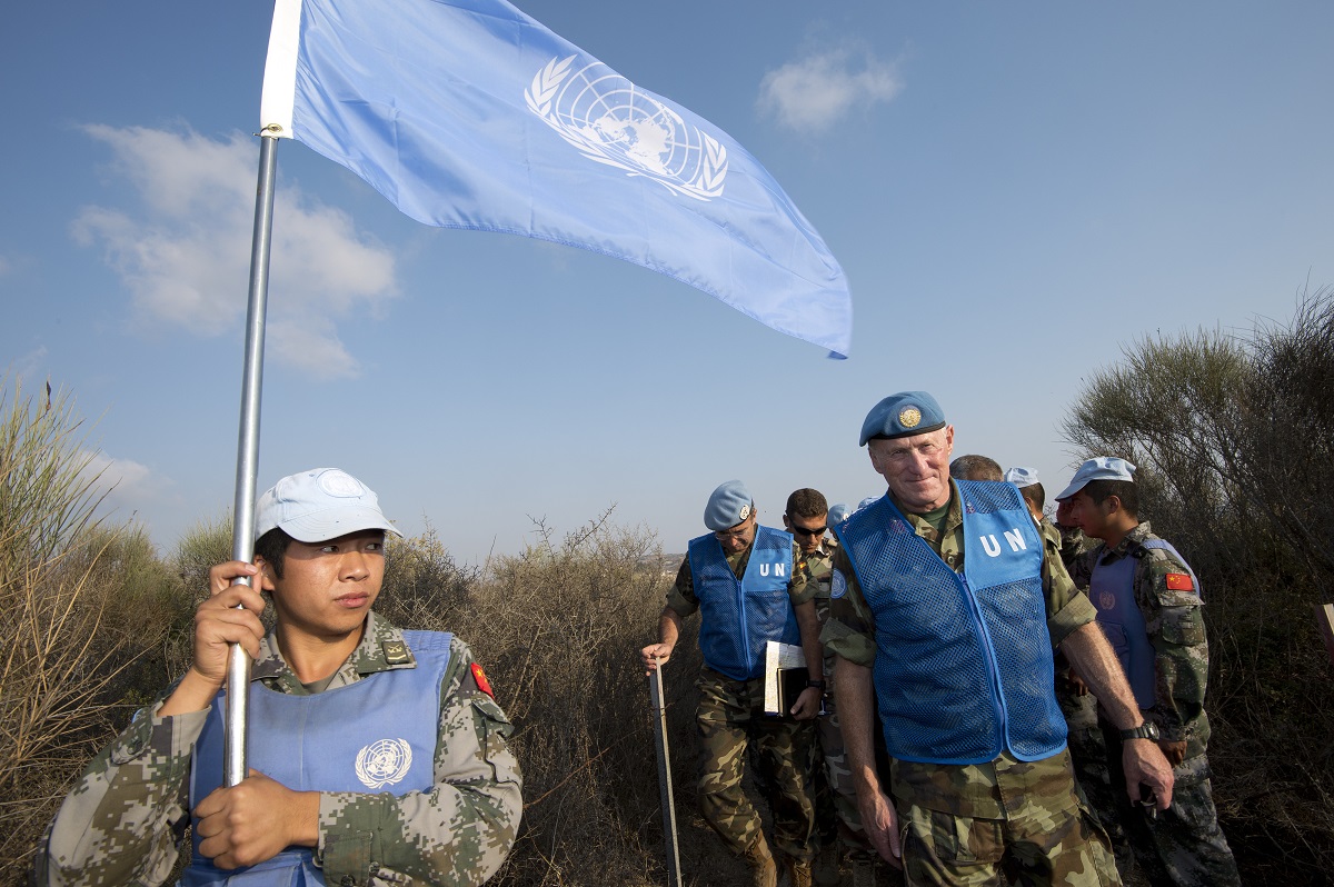UNIFIL’s Chief Inspects Mine Clearance Work | UNIFIL