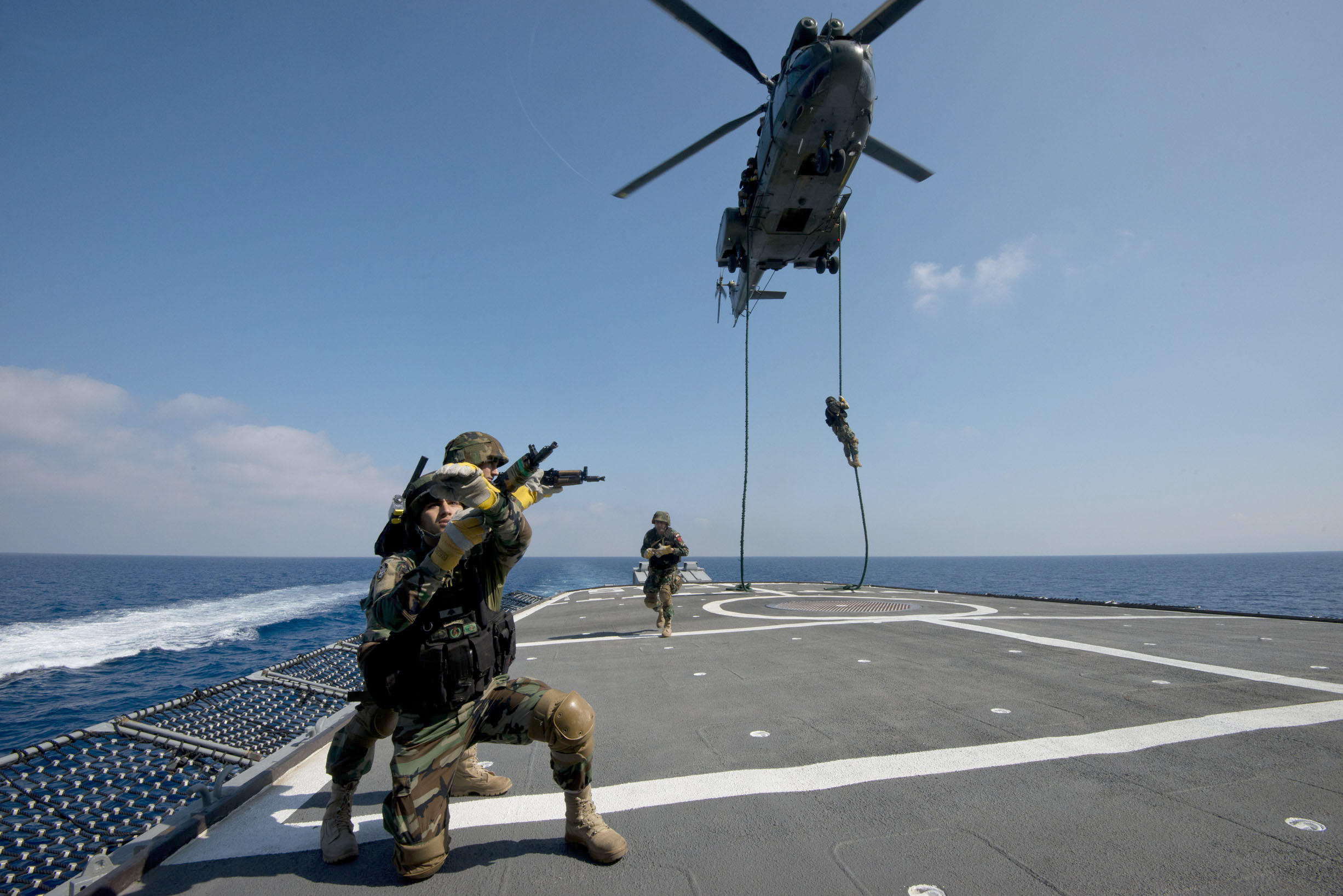 Dramatic boarding exercise with the Lebanese Navy and UNIFIL MTF | UNIFIL