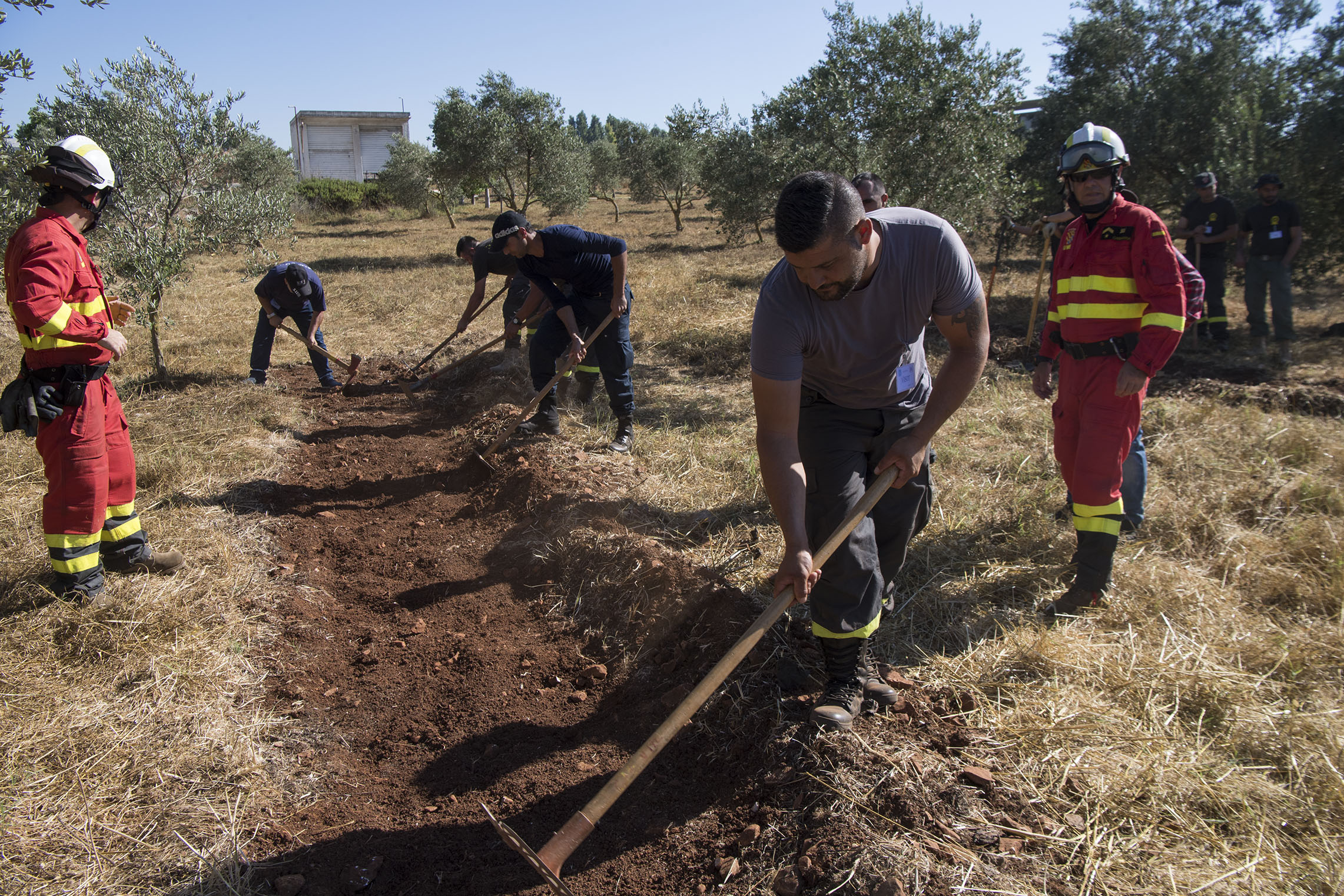 UNIFIL and Lebanese Civil Defence boost skills on action in crisis | UNIFIL
