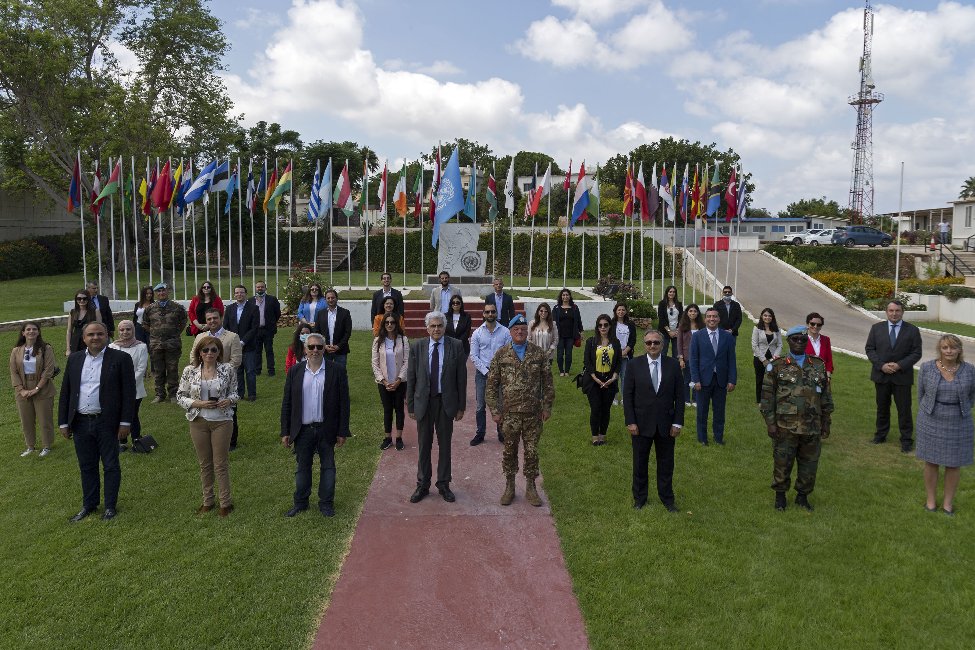 Foreign Minister Hitti visits UNIFIL and Blue Line | UNIFIL
