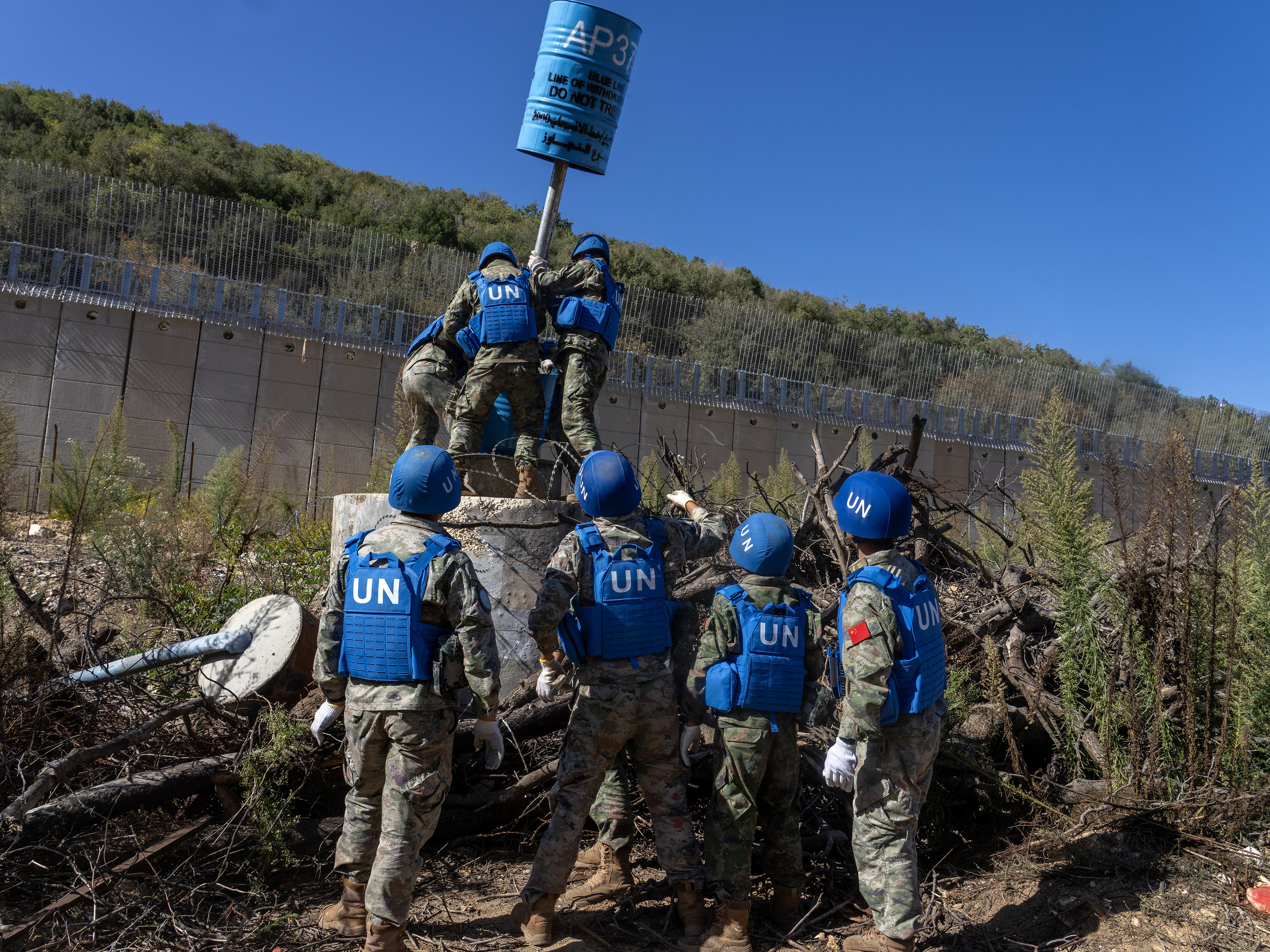 Damaged Blue Line markers go up again | UNIFIL