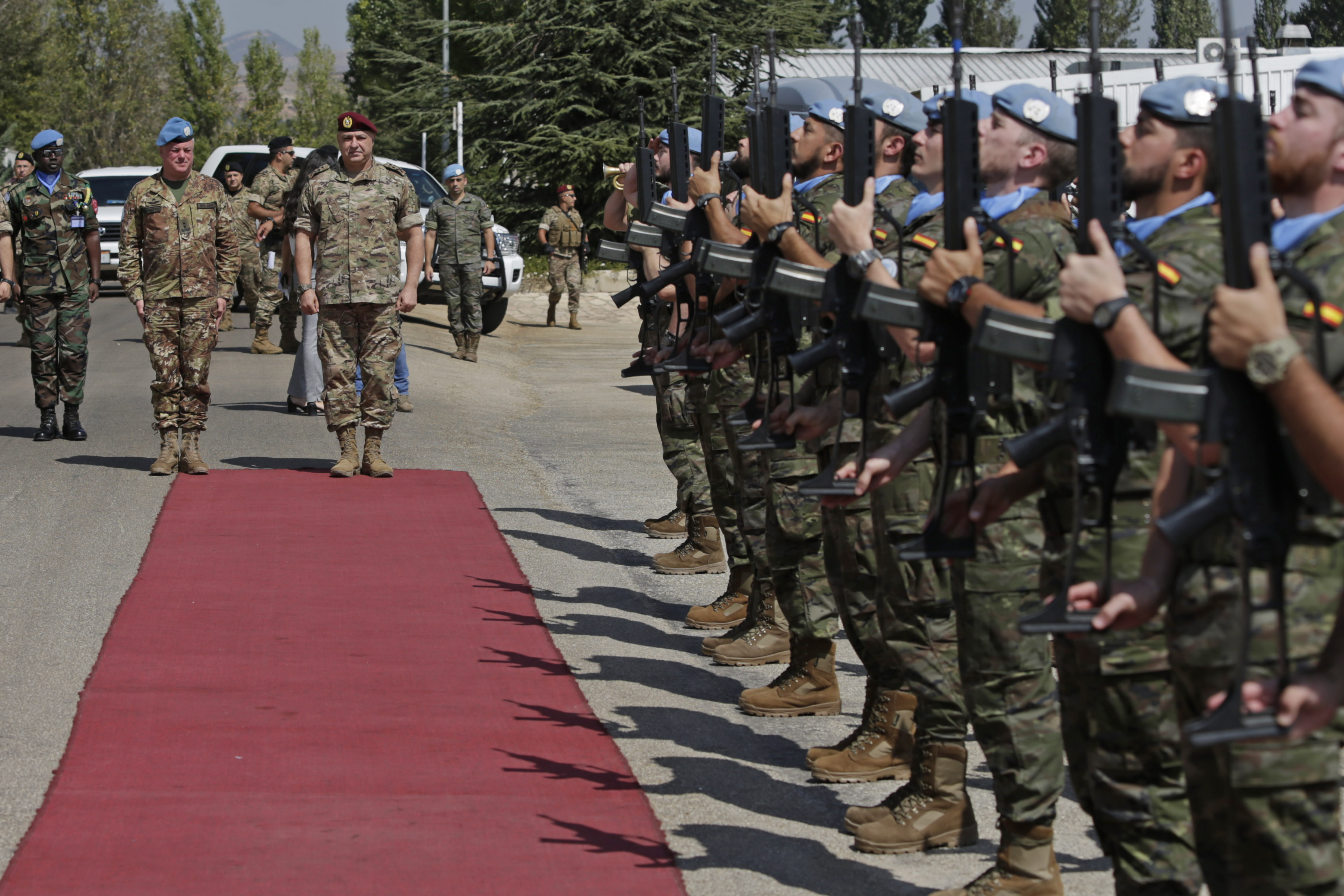 UNIFIL Head of Mission hosts LAF Commander | UNIFIL