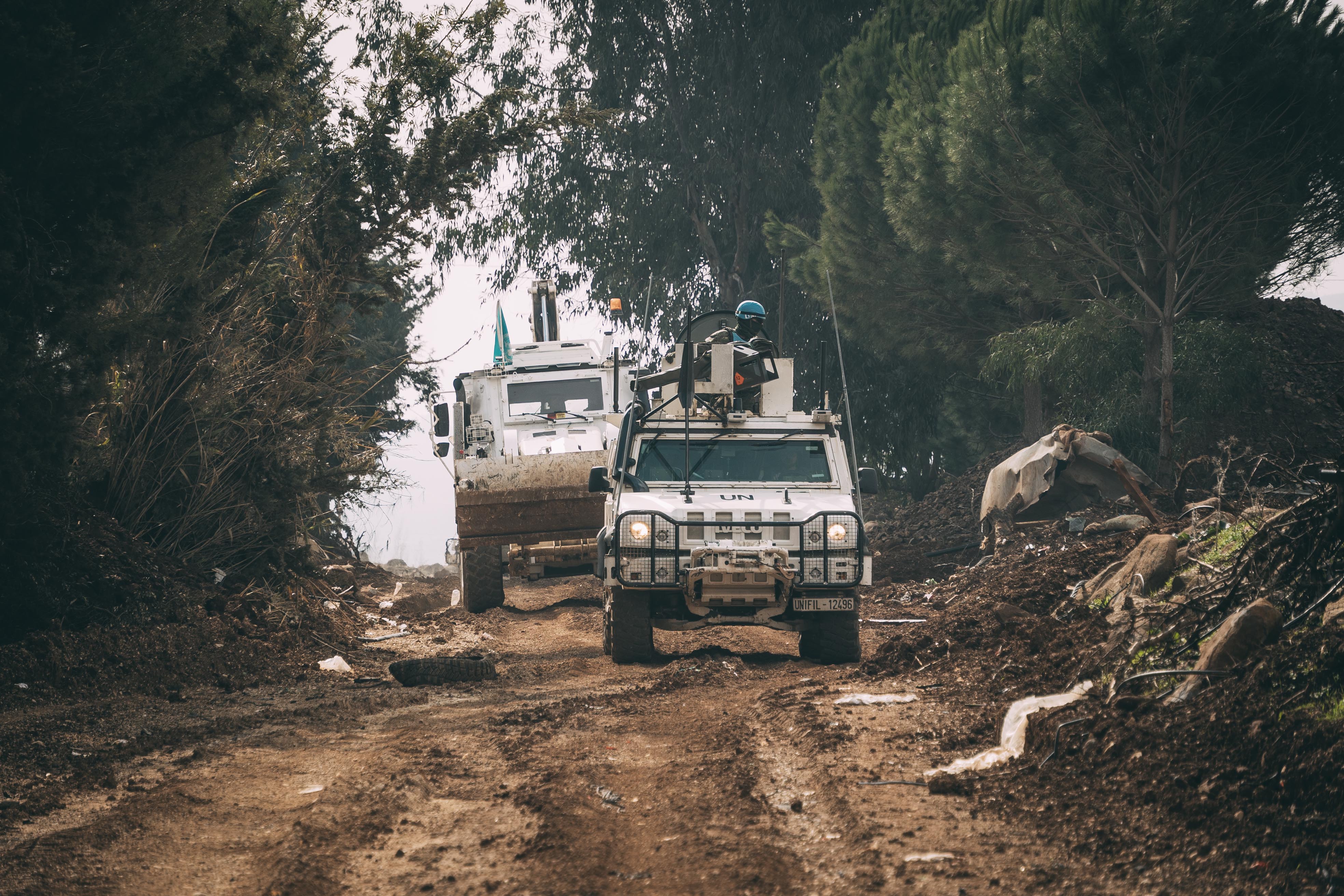 Spanish peacekeepers remove major road obstacles near Khiam | UNIFIL