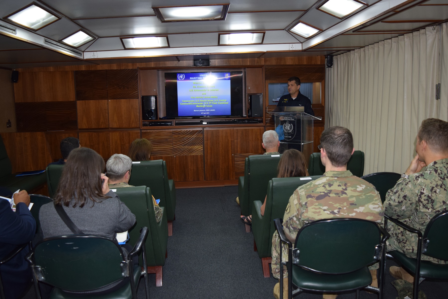 US delegation visits UNIFIL flagship | UNIFIL