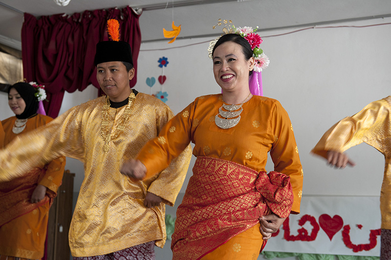 Unveiling UNIFIL’s ‘Road Safety’ poster | UNIFIL